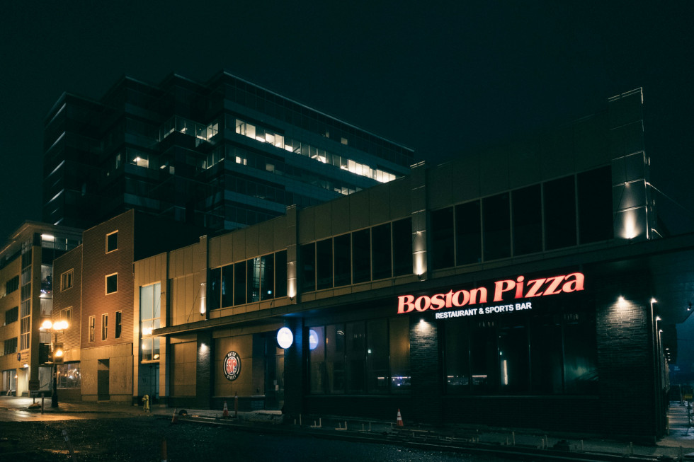 How Much Is a Boston Pizza Franchise? Everything You Need To Know