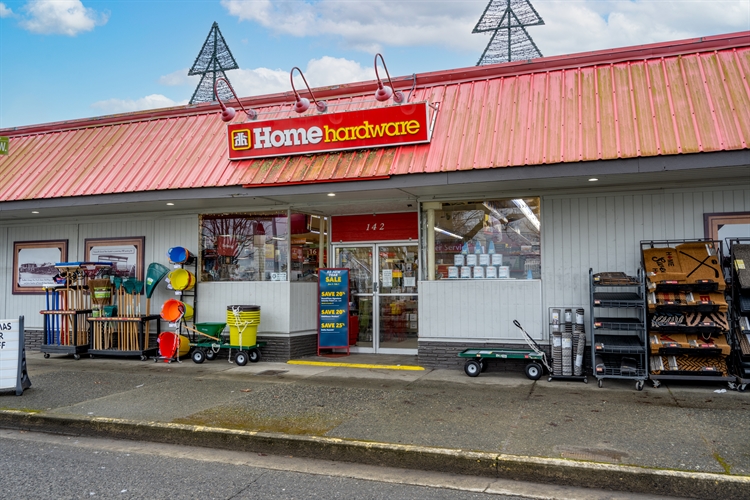 Buy a Home Hardware Franchise With Real Estate And Warehouse In Parksville