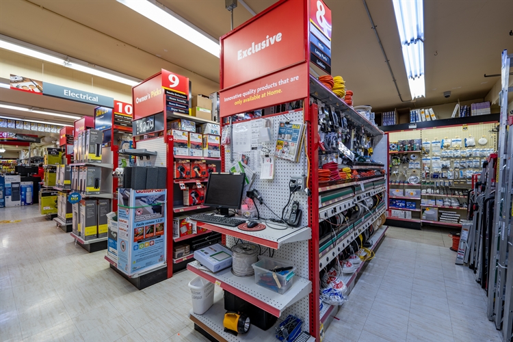 Buy a Home Hardware Franchise With Real Estate And Warehouse In Parksville