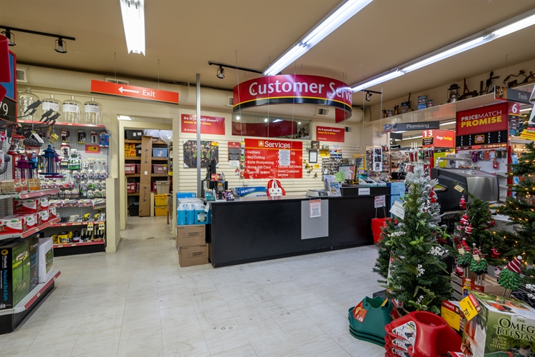 Buy a Home Hardware Franchise With Real Estate And Warehouse In Parksville